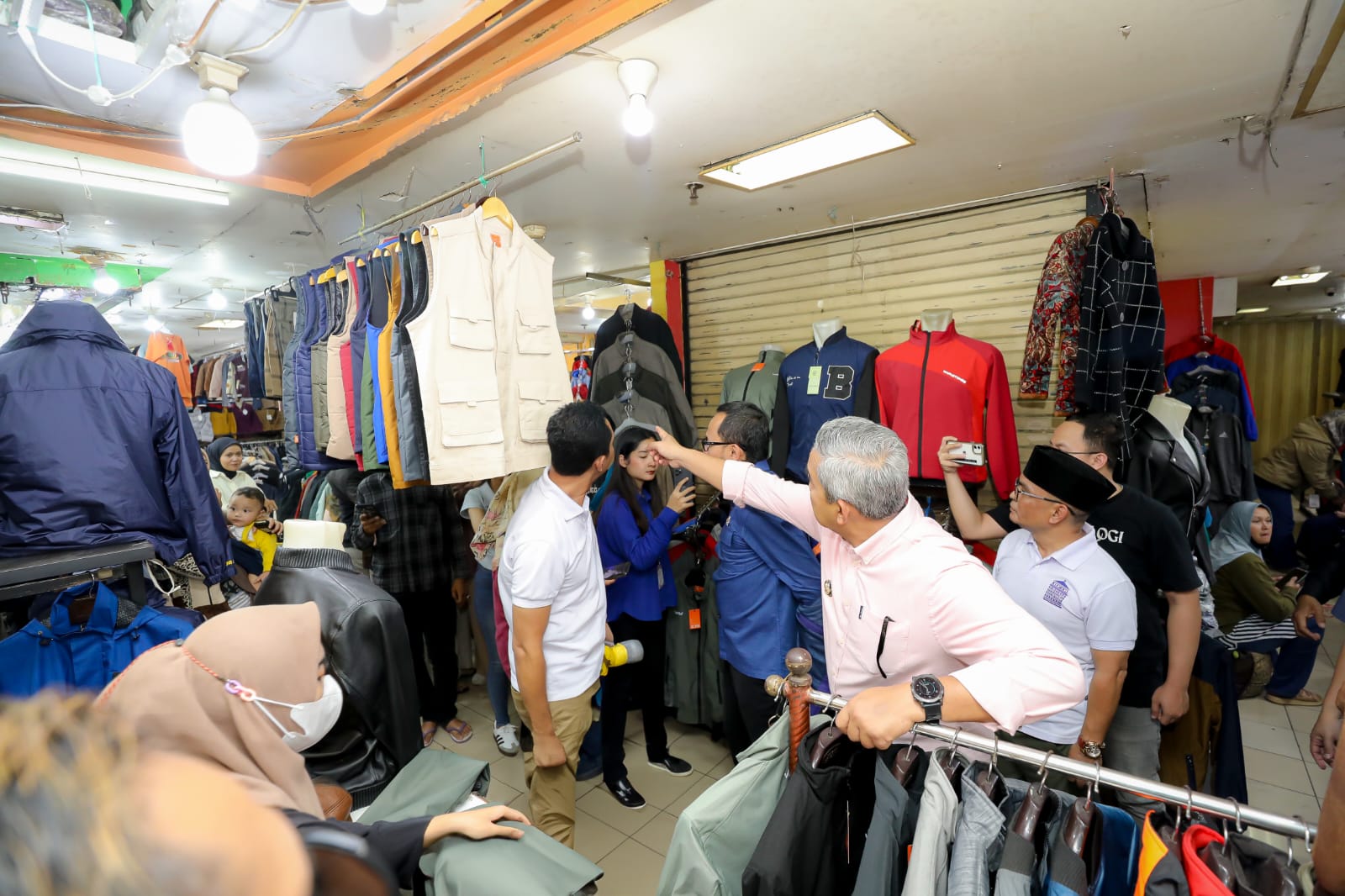 Pasar Baru Bandung Buka Jam Berapa? Simak Info Lengkap dan Sejarahnya